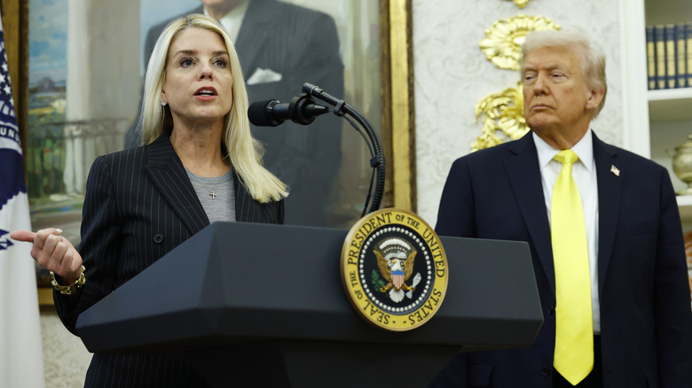 10 Times Donald Trump Has Put Members Of His Administration In Awkward ...