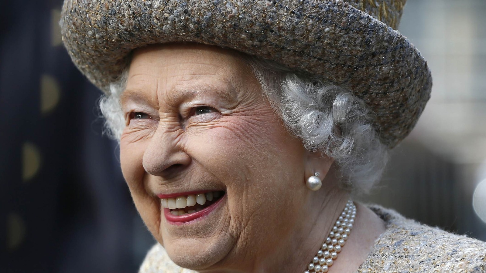 10 Tributes Kids Left For The Queen That Made Us Cry