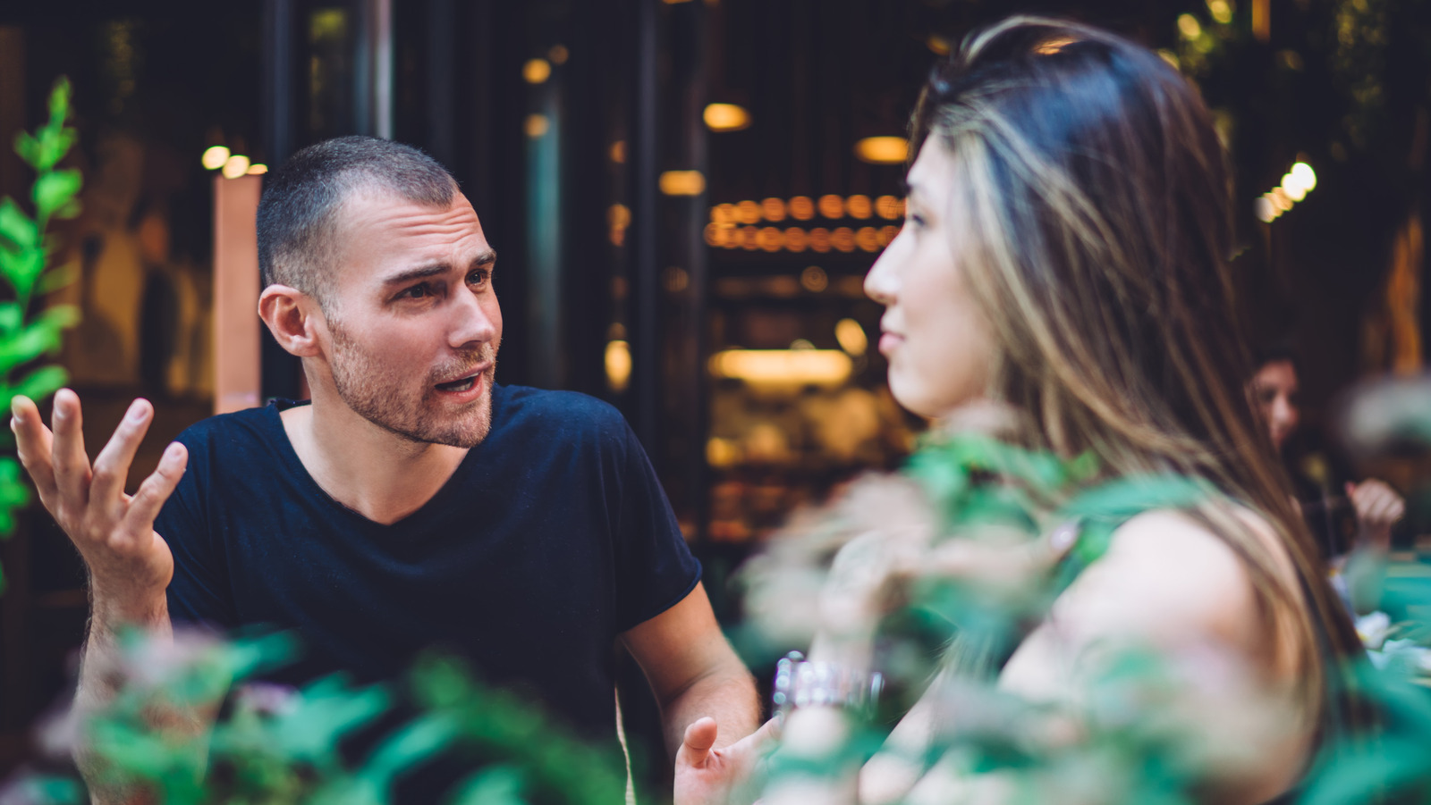 12 Red Flags To Be Careful Of When Dating After Divorce