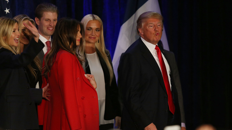 26 Awkward Pics That Prove Donald Trump Kissing Should Never Be Caught ...