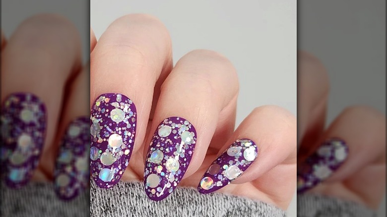 55 Glitter Nail Designs To Add Some Everyday Sparkle To Your Look