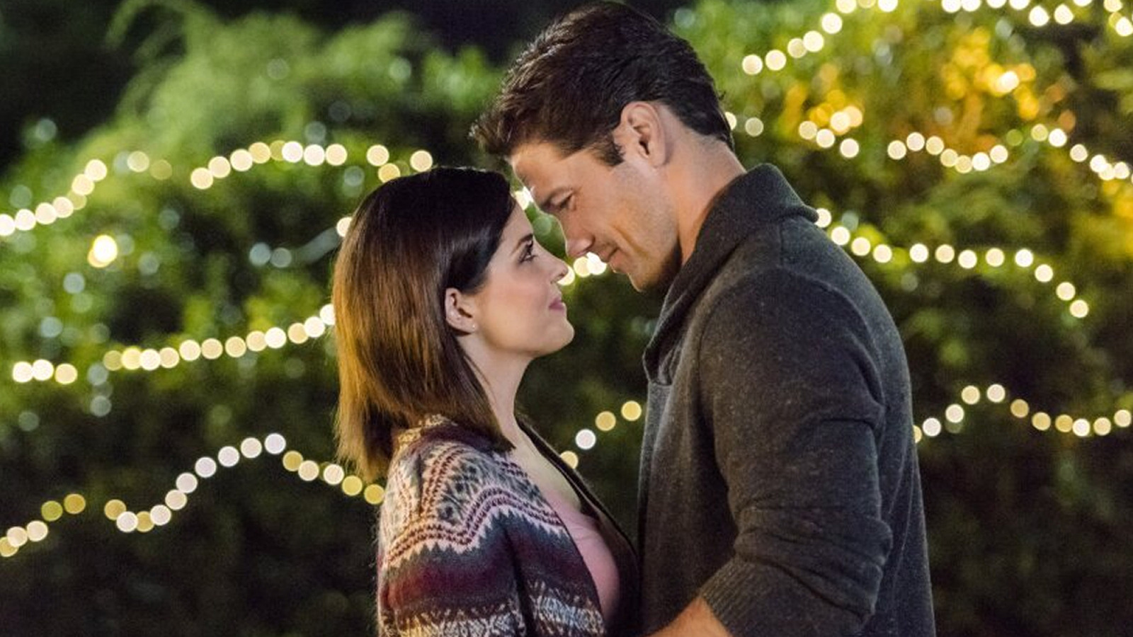 All Of The Holiday Movies You Can Expect To See Soap Stars Pop Up In ...