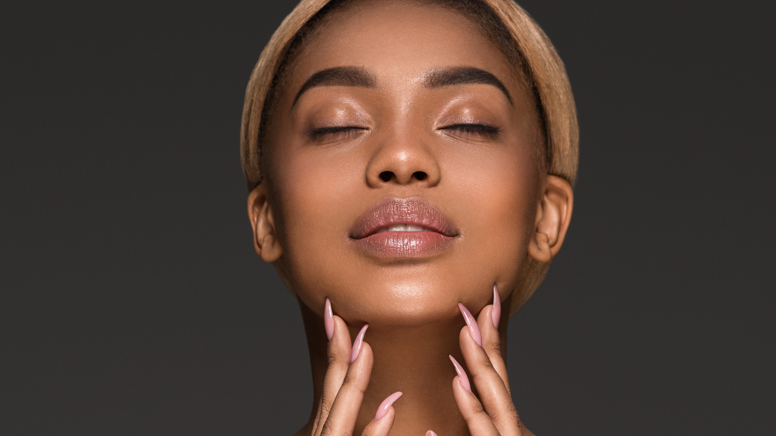 How To Have Fuller Lips With Makeup Saubhaya Makeup