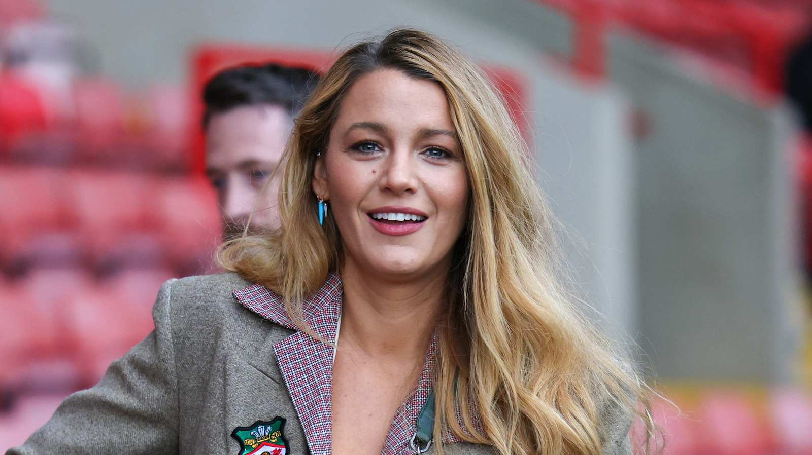 Before & After Pics Of Blake Lively Suggest The Plastic Surgery Rumors ...