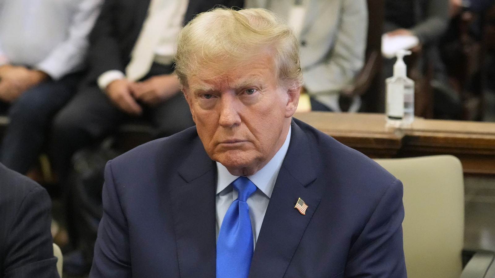 Body Language Expert Breaks Down Donald Trump's 'On Brand' Behavior ... Body Language Expert Breaks Down Donald Trump's 'On Brand' Behavior ...