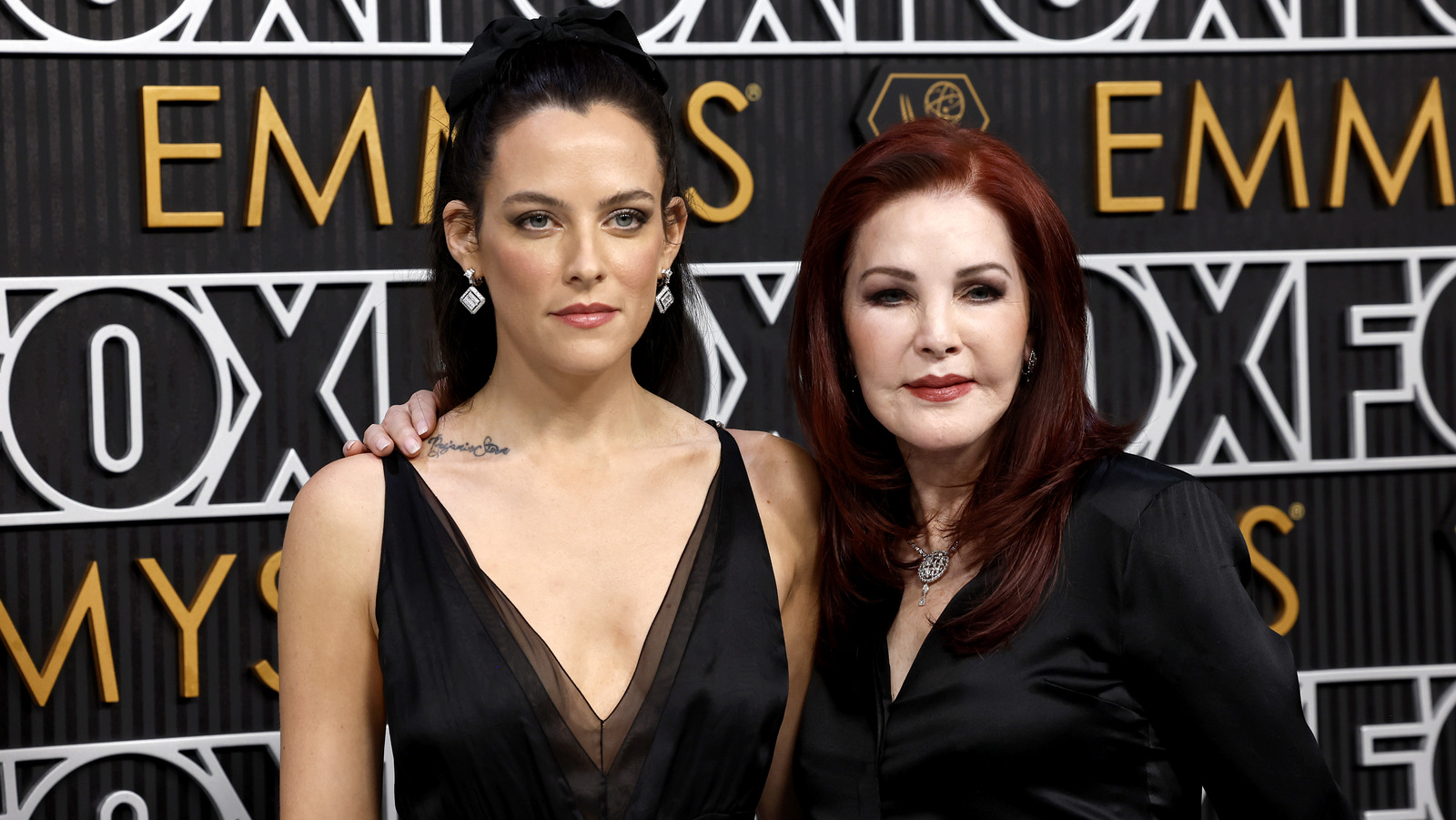 Body Language Expert Tells Us Riley Keough & Priscilla Presley's Rift ... Body Language Expert Tells Us Riley Keough & Priscilla Presley's Rift ...