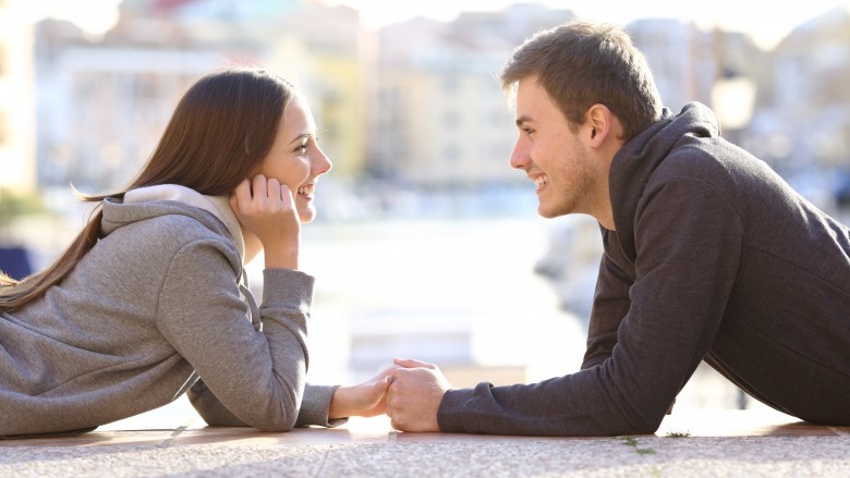 Common Flirting Fails To Avoid At All Costs