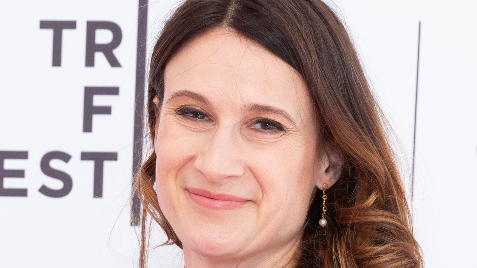 Director Cynthia Lowen Explains What Led To Roe V. Wade Being ...