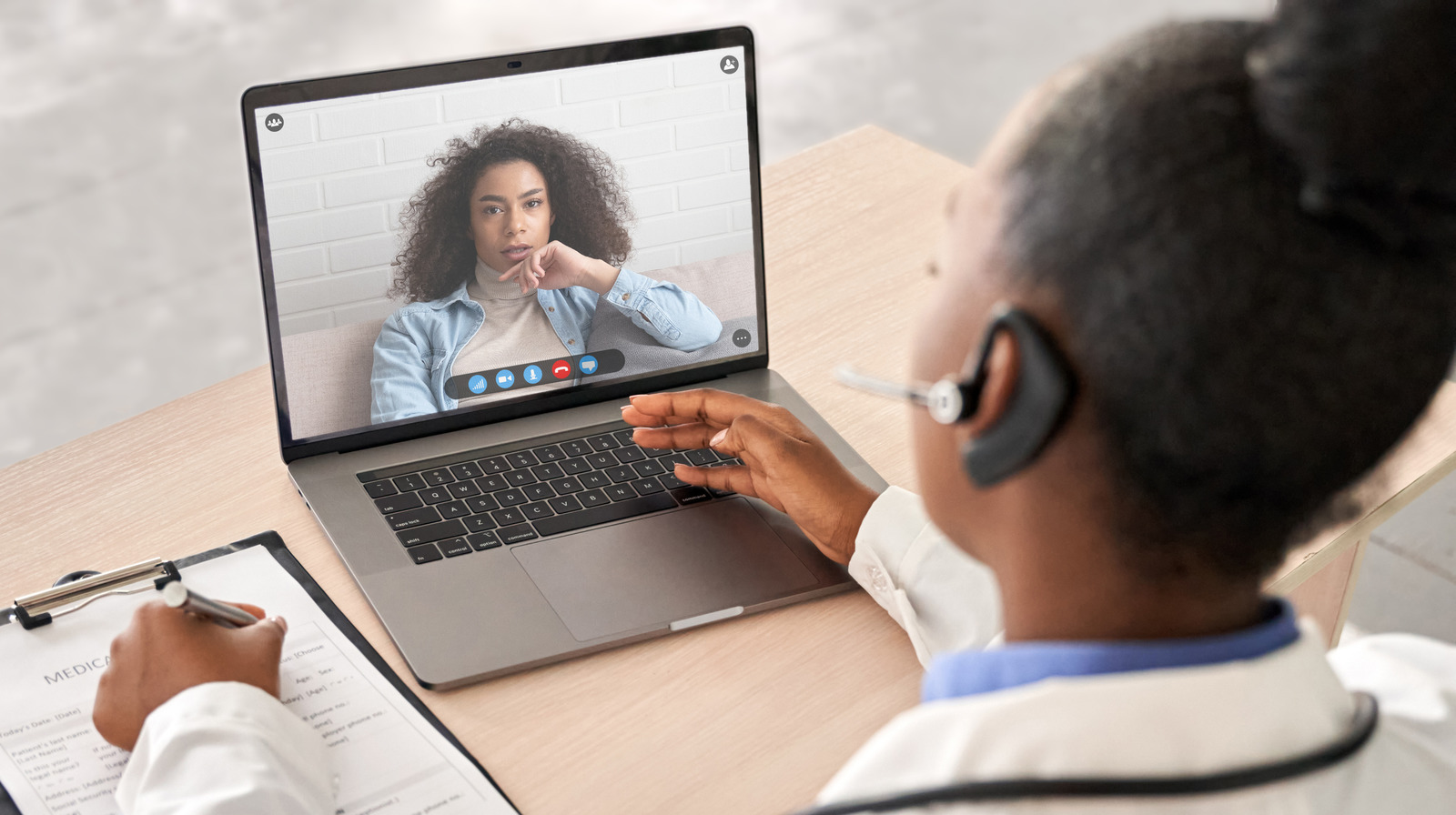 Does The BetterHelp App Really Improve Your Mental Health?