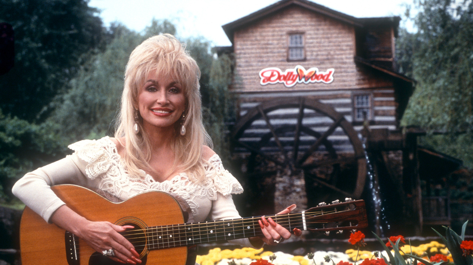 Dolly Parton's Theme Park Dollywood Is A Must-Do For Her Biggest Fans