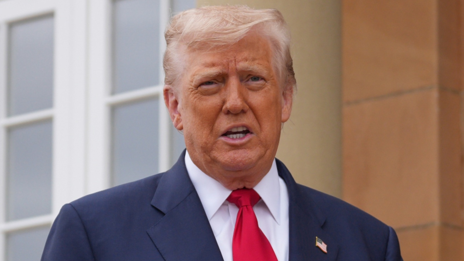 Donald Trump's Old Age Is Showing In These Decrepit Pictures