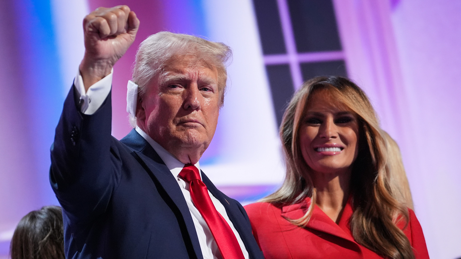 Donald Trump's Glowing Blurb For Melania's Book Reeks Of Ghostwriter