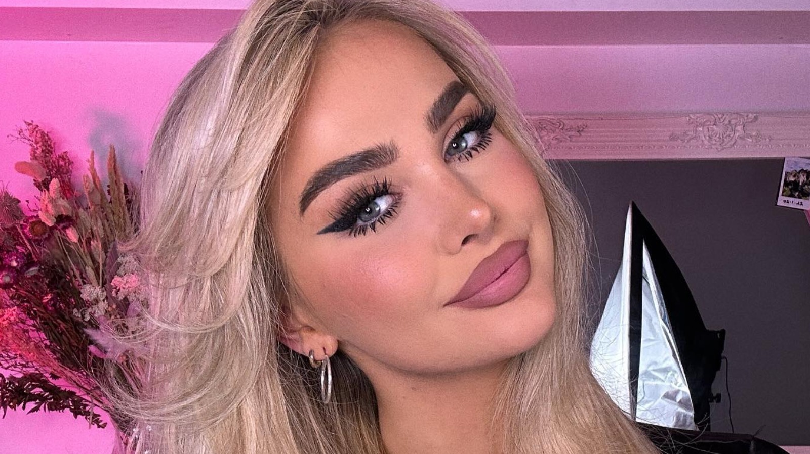 Elevated Blush Placement Is Doing The Heavy Lifting In Your Beauty Routine