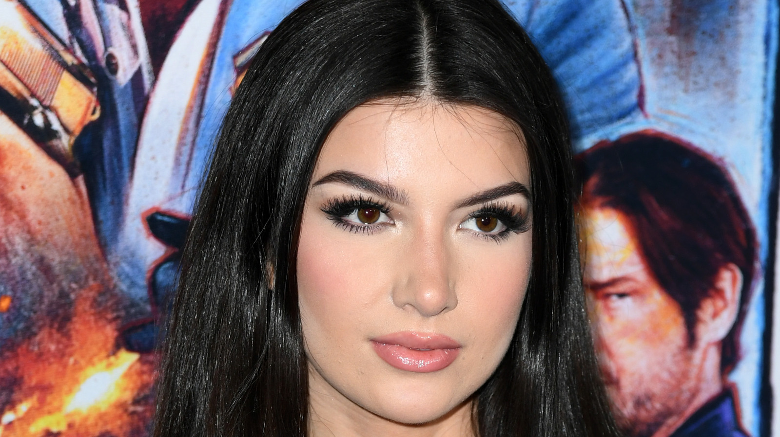 Ellie Zeiler Shares How She Overcomes The Pressure Of Her Following ...