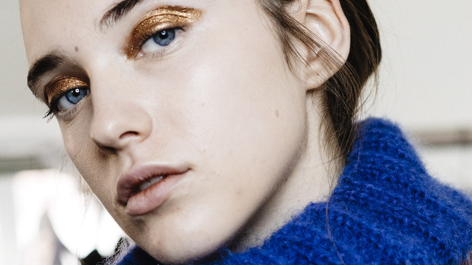 Winter Eye Makeup For Blue Eyes