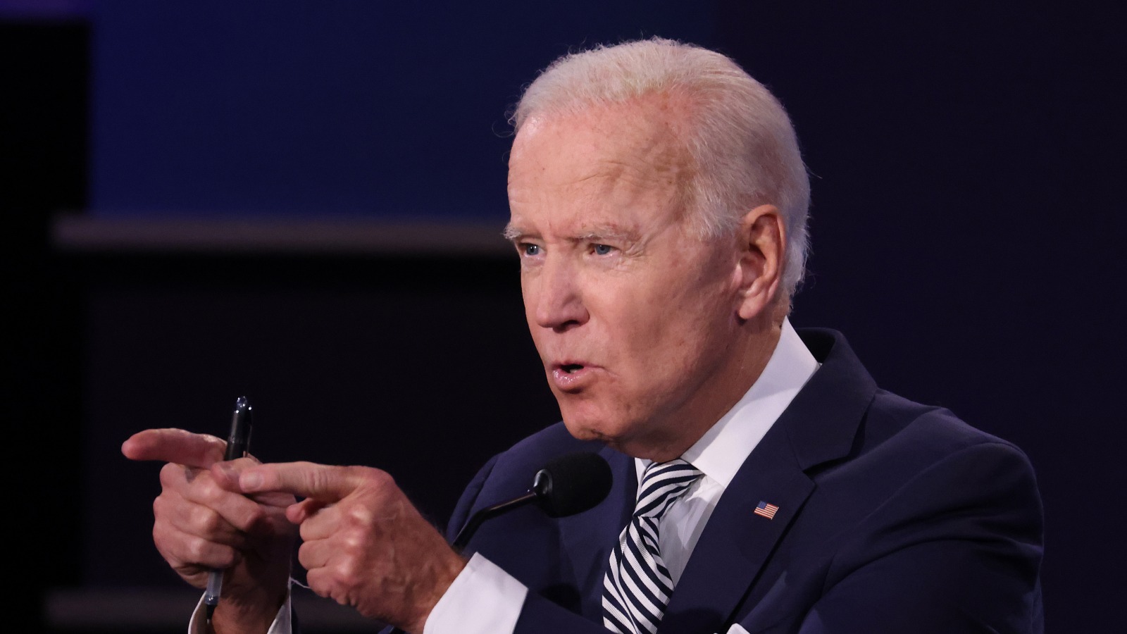 Expert Reveals What Joe Biden's Body Language At The First Presidential ...