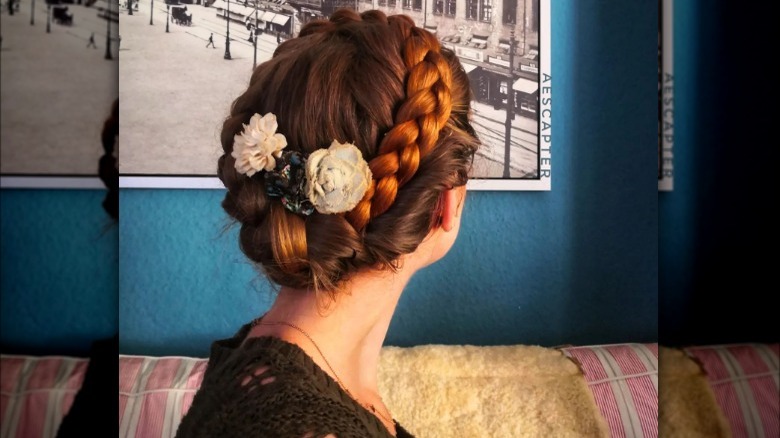 Get Inspired By Medieval Hairstyles For A Different Look (Or For A ...