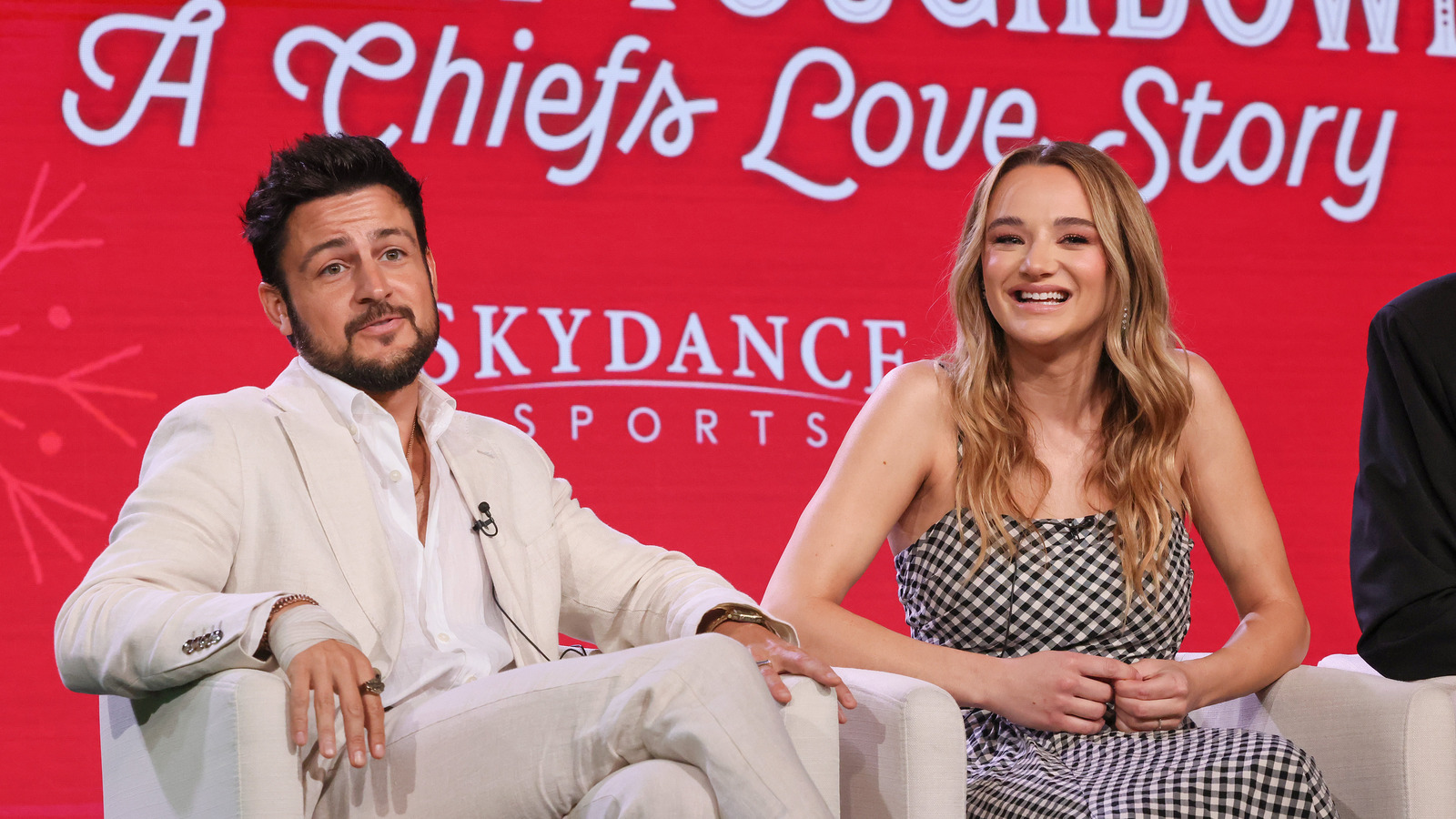 Donna Kelce Encouraged Hallmark Actors To Leave Notes For Her Son Travis