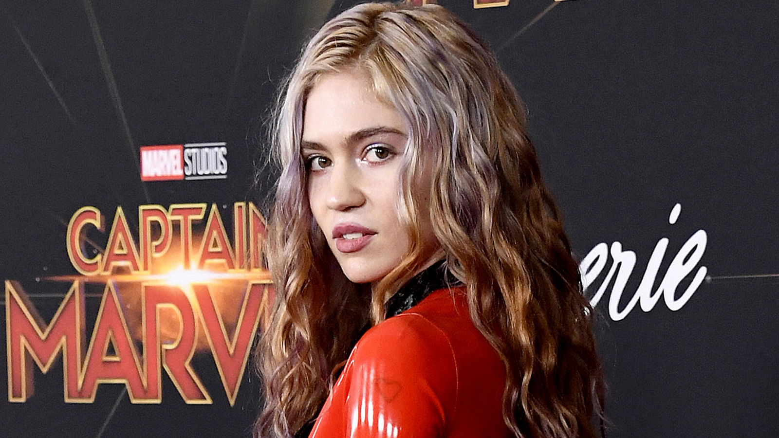 Has Elon Musk's Ex Grimes Had A Nose Job? Our Expert Weighs In