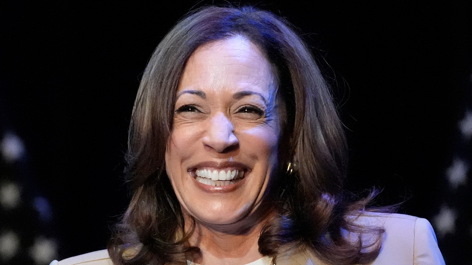 Has Kamala Harris Had Plastic Surgery? Cosmetic Dermatologist Settles ...