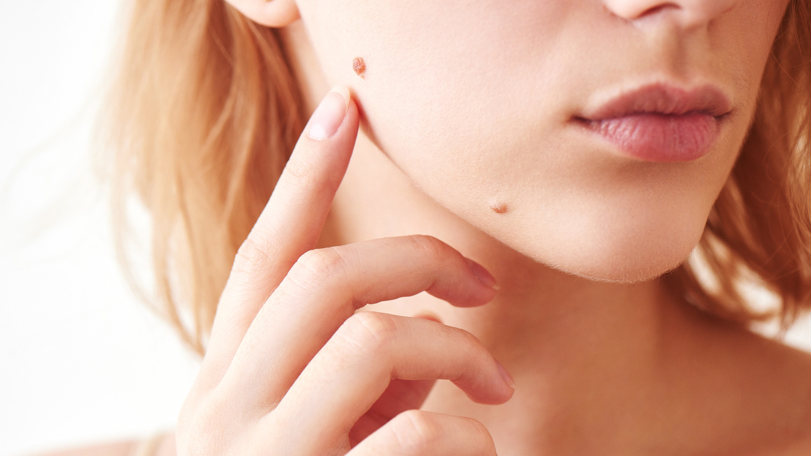 Heres How Your Mole Placement Relates To Your Astrology