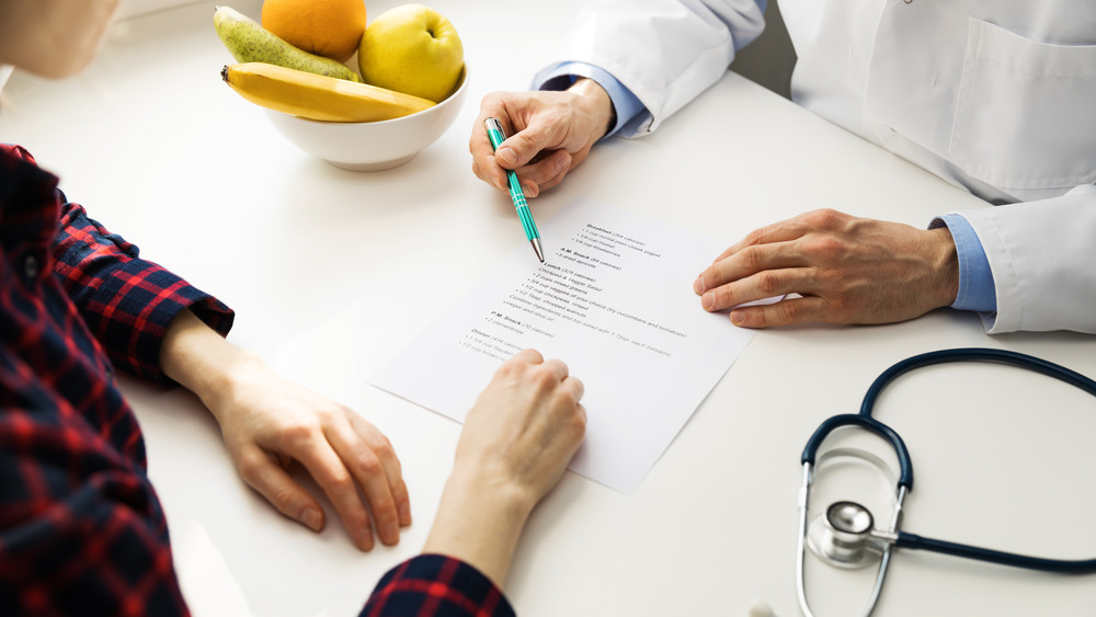 Heres The Real Difference Between A Dietitian And A Nutritionist