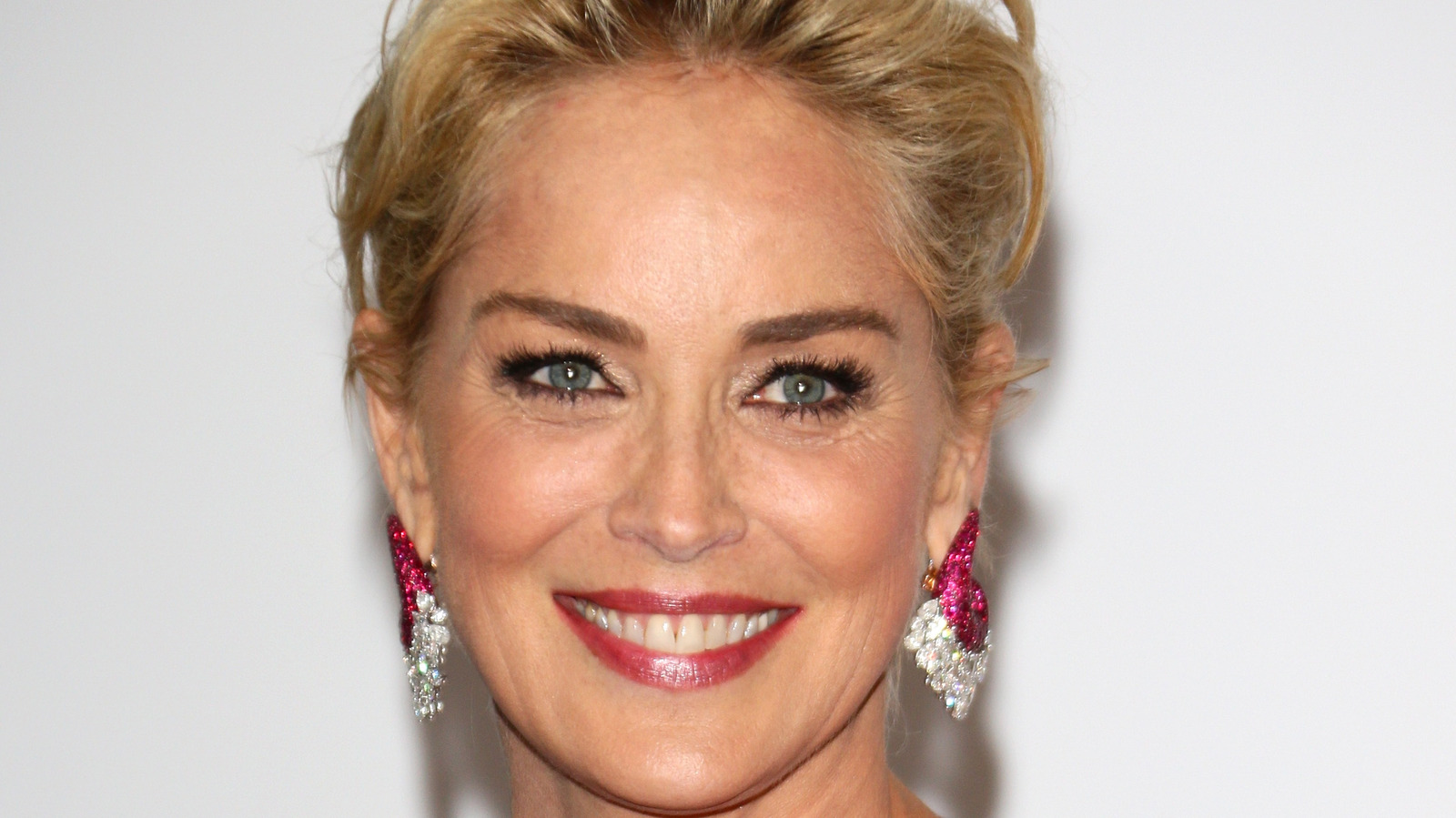 Here's What Sharon Stone Looks Like Going Completely Makeup-Free