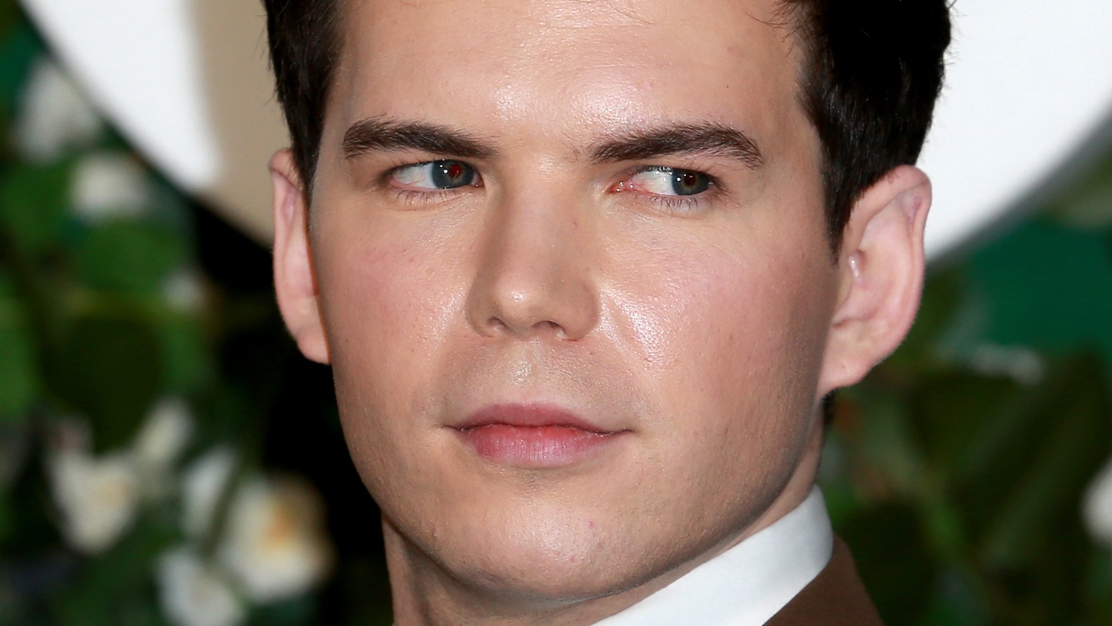 Here's Who Colin Will Really End Up With In Bridgerton, According To ...