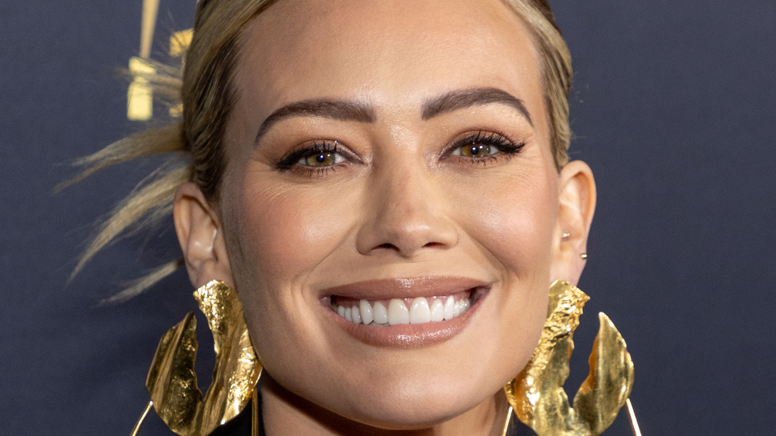 Hilary Duff's Emotional Post About Teenage Love Aaron Carter's Death ...