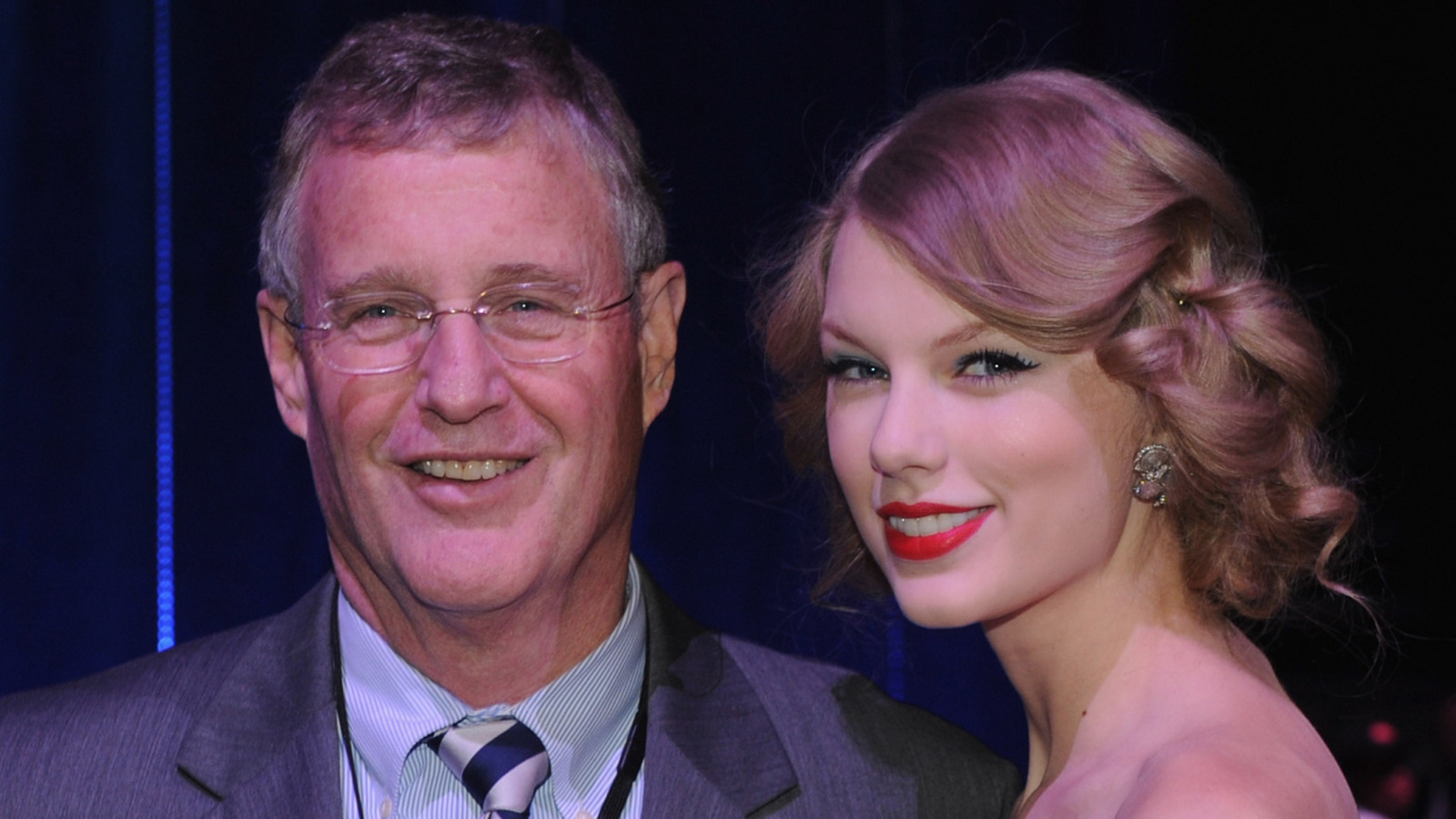 How Taylor Swift's Dad Scott Really Feels About Her Relationship With Travis Kelce