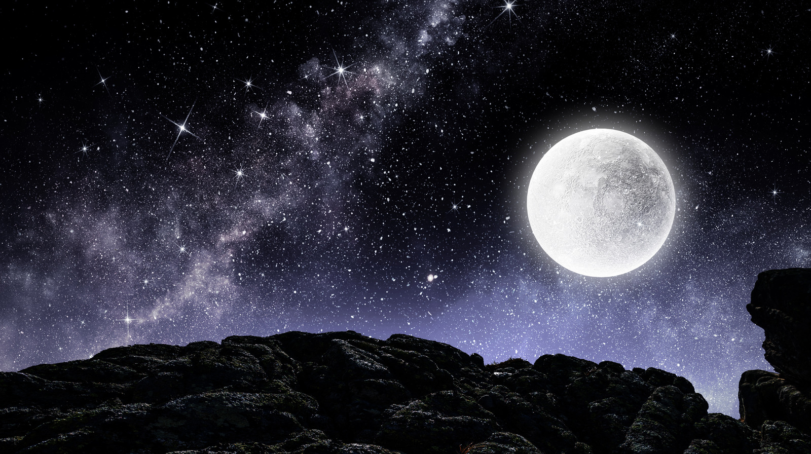 How The August 11 Full Moon Will Affect You If You're A Gemini