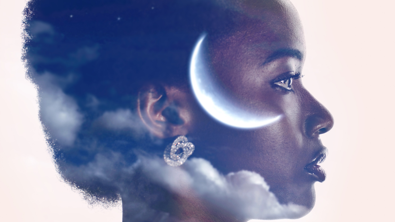 How The October 25 New Moon Will Affect You If You're An Aquarius