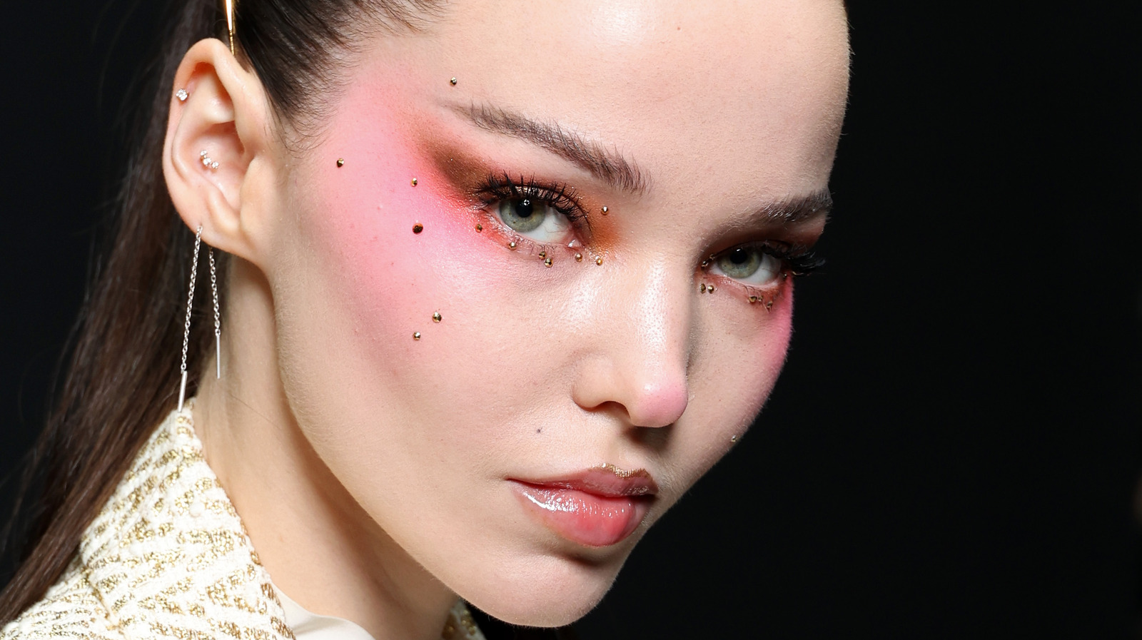 How To Replicate Dove Cameron's Smokey Eye