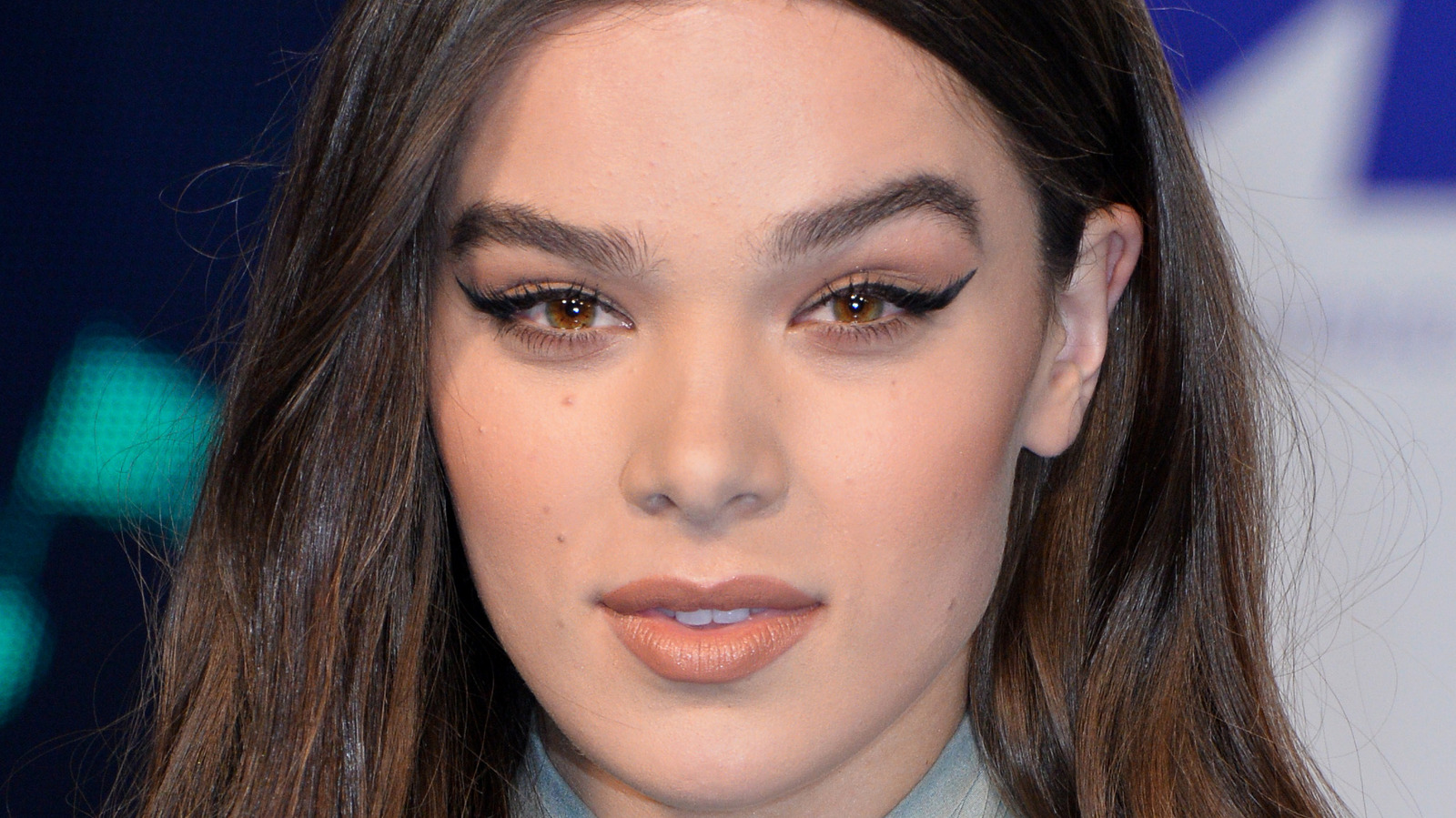 How To Replicate Hailee Steinfeld's Makeup Routine How To Replicate Hailee Steinfeld's Makeup Routine