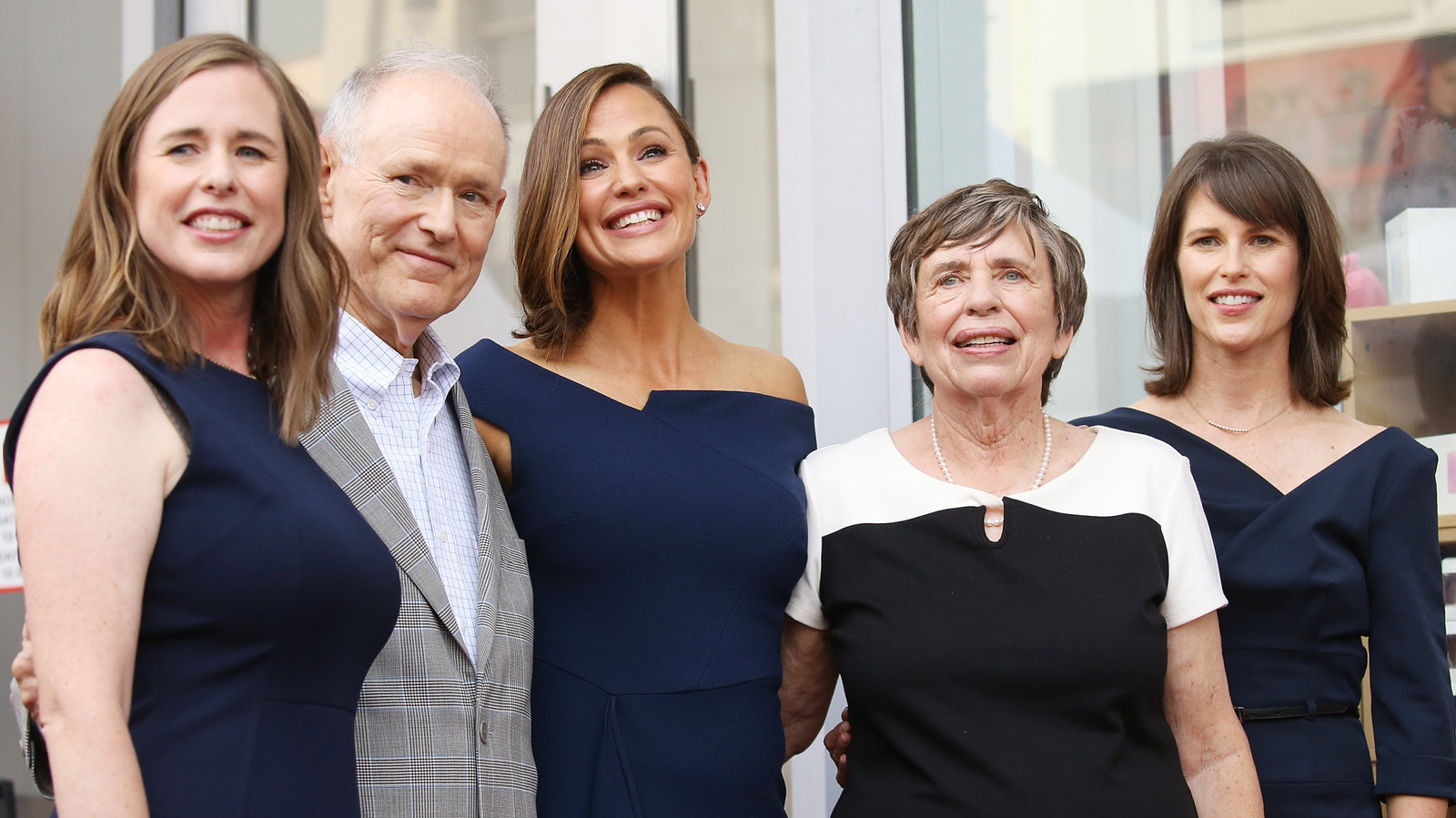 Inside The Unbreakable Bond Between Jennifer Garner And Her 2 Sisters