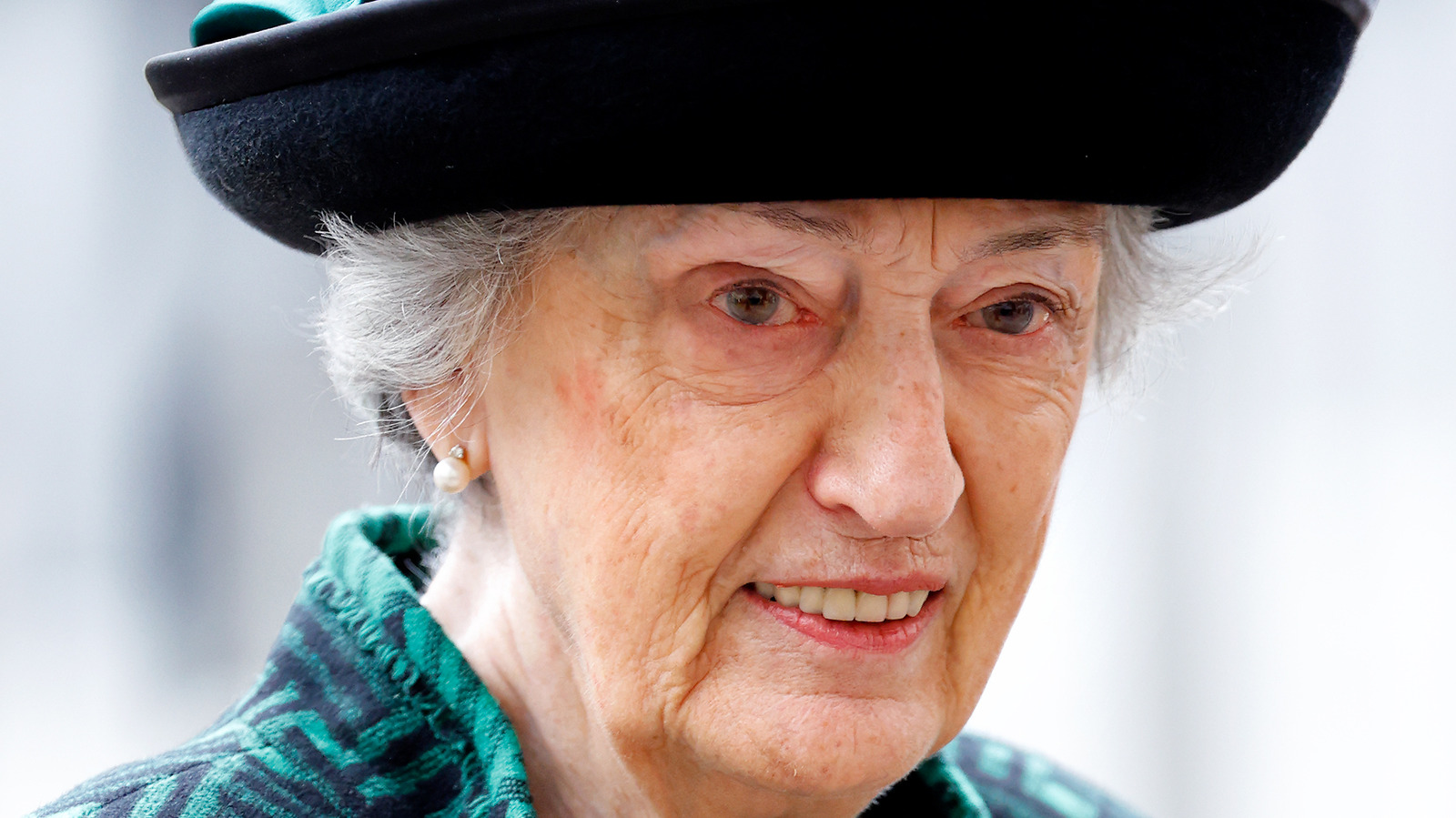 Insider Says The Queen's Longtime Lady In Waiting Was 'Thrown Under The ...