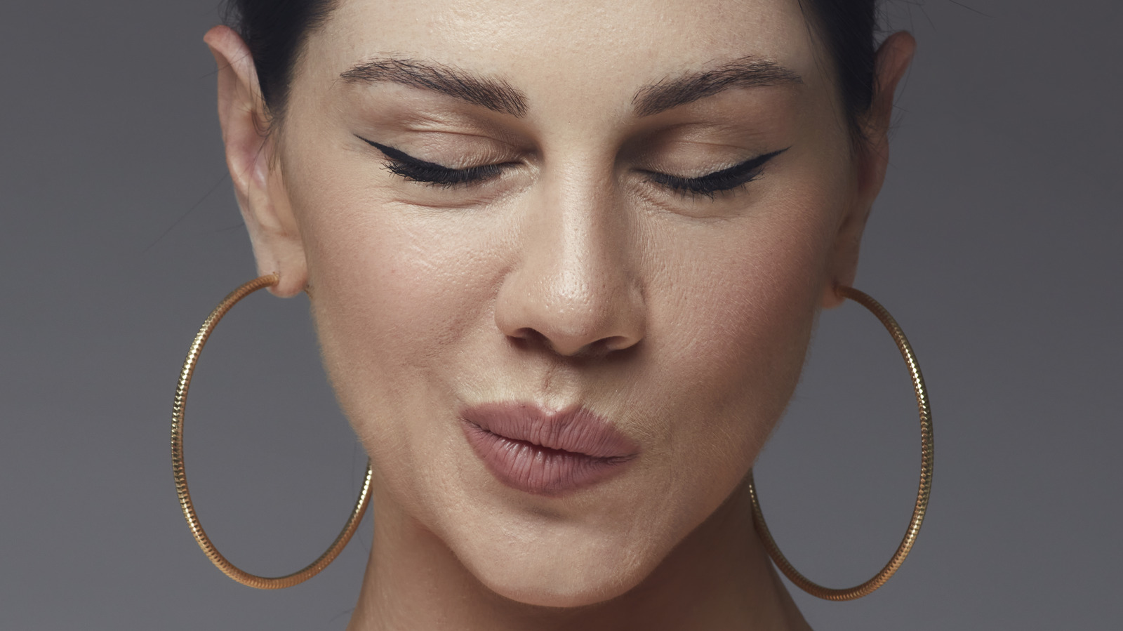 Is A Spoolie The Must Have Beauty Tool For The Perfect Pouty Lip
