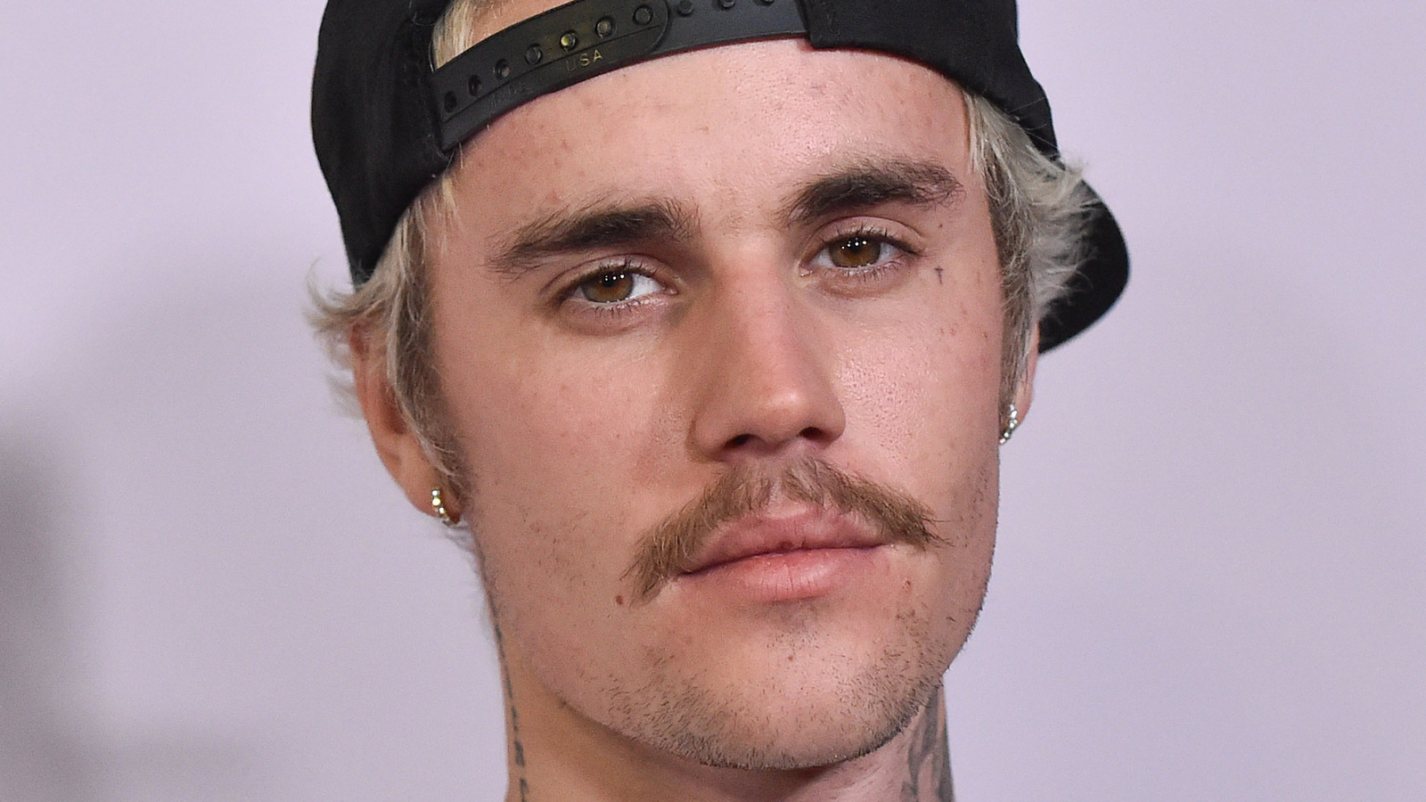 Justin Bieber's Unusual Posts On His Wedding Anniversary Have Fans ...