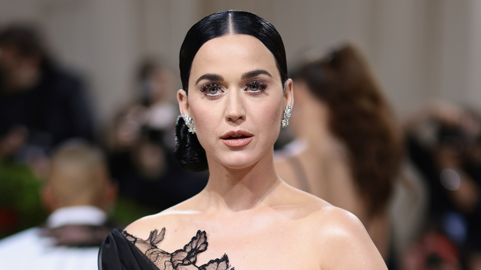 Katy Perry Would Make Some Changes To I Kissed A Girl If She Was ...