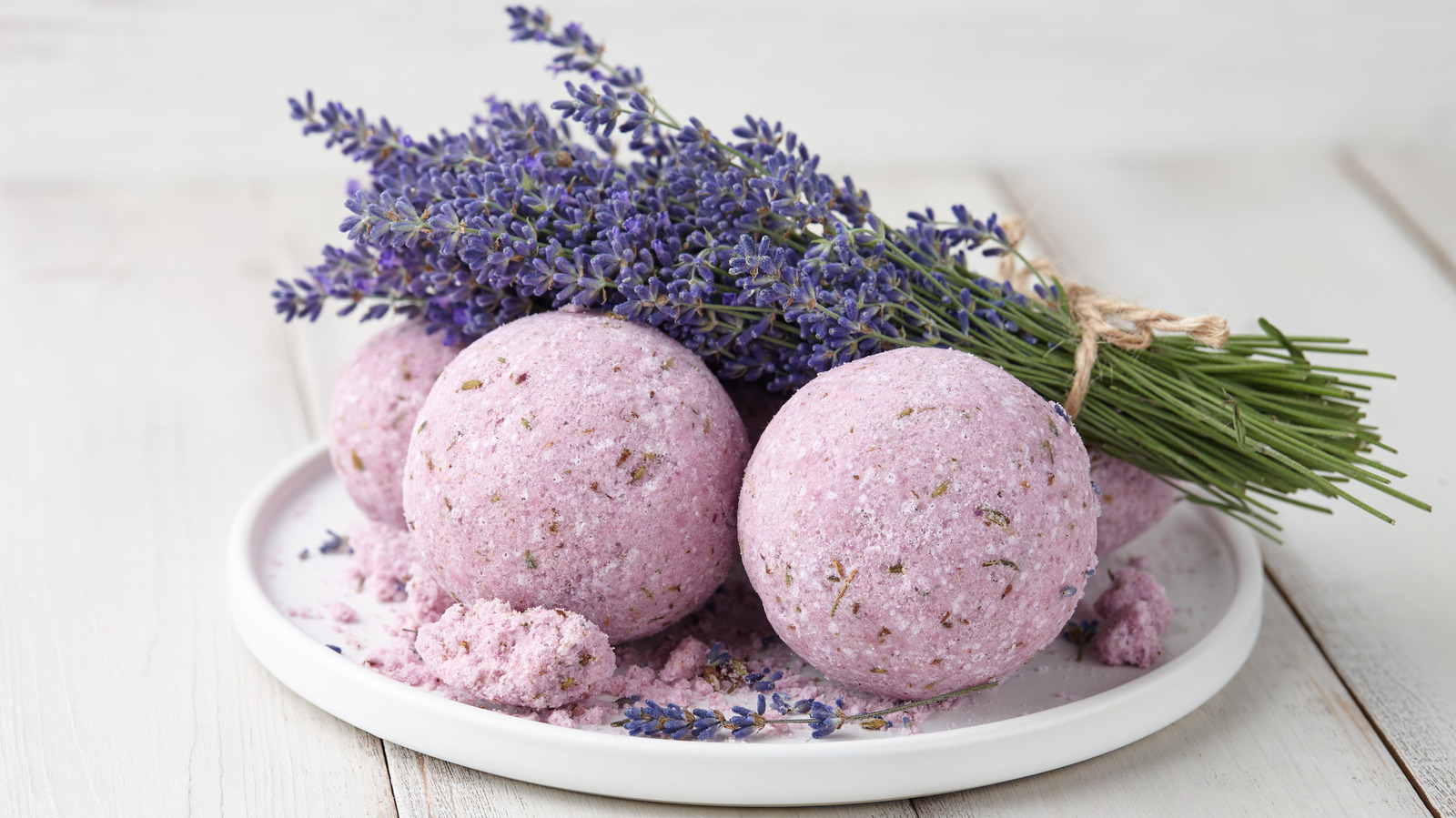 Key Bath Bomb Ingredients For A Calming Soak