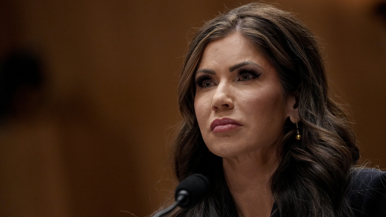 Kristi Noem's Lazy Attempt To Hide Her Hair Hack Is A Total Fail
