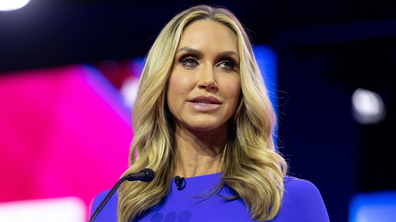 Lara Trump Opts For Outdated Makeup Look During Fox News Debut (& It's A Total Fail)