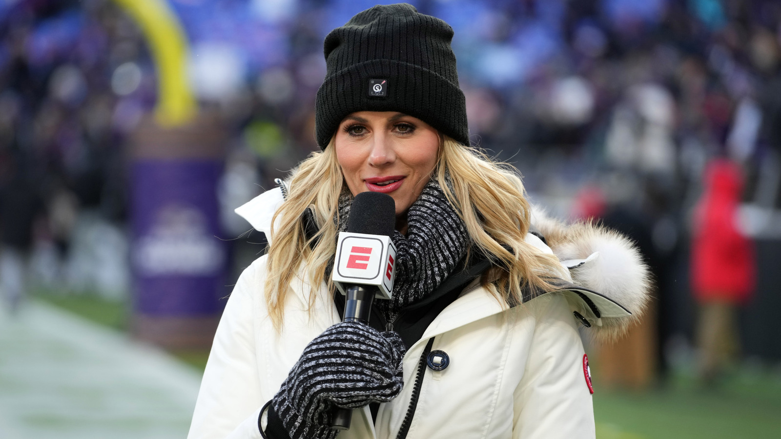 Best Laura Rutledge Game Day Outfits