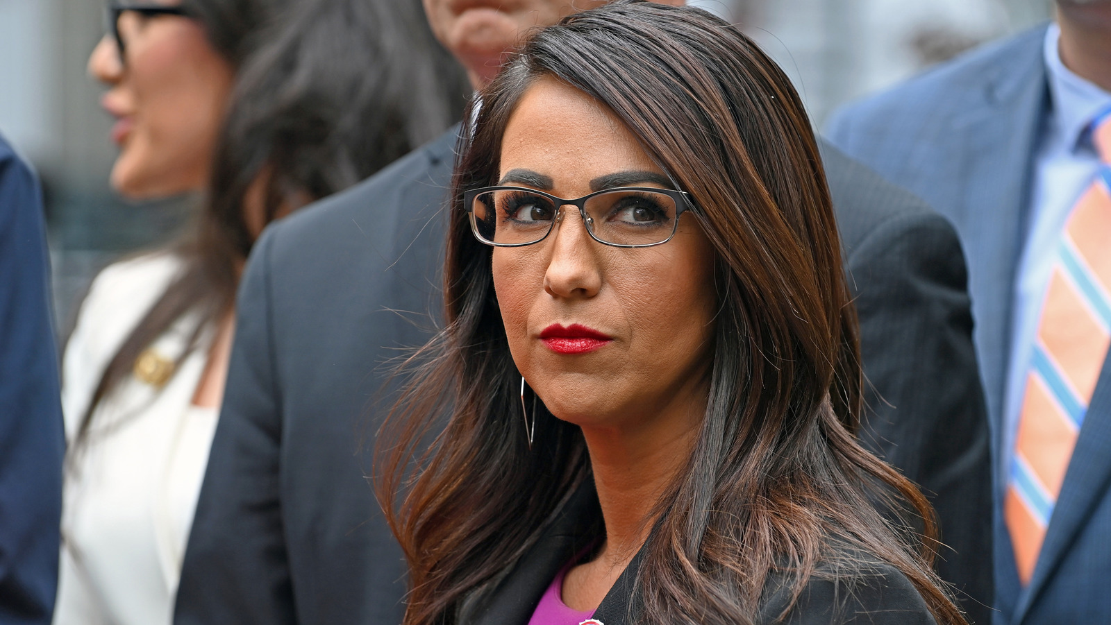 Lauren Boebert's Throwback Pic With Trump Is A Glaring Reminder Of Her Biggest Fashion Fail