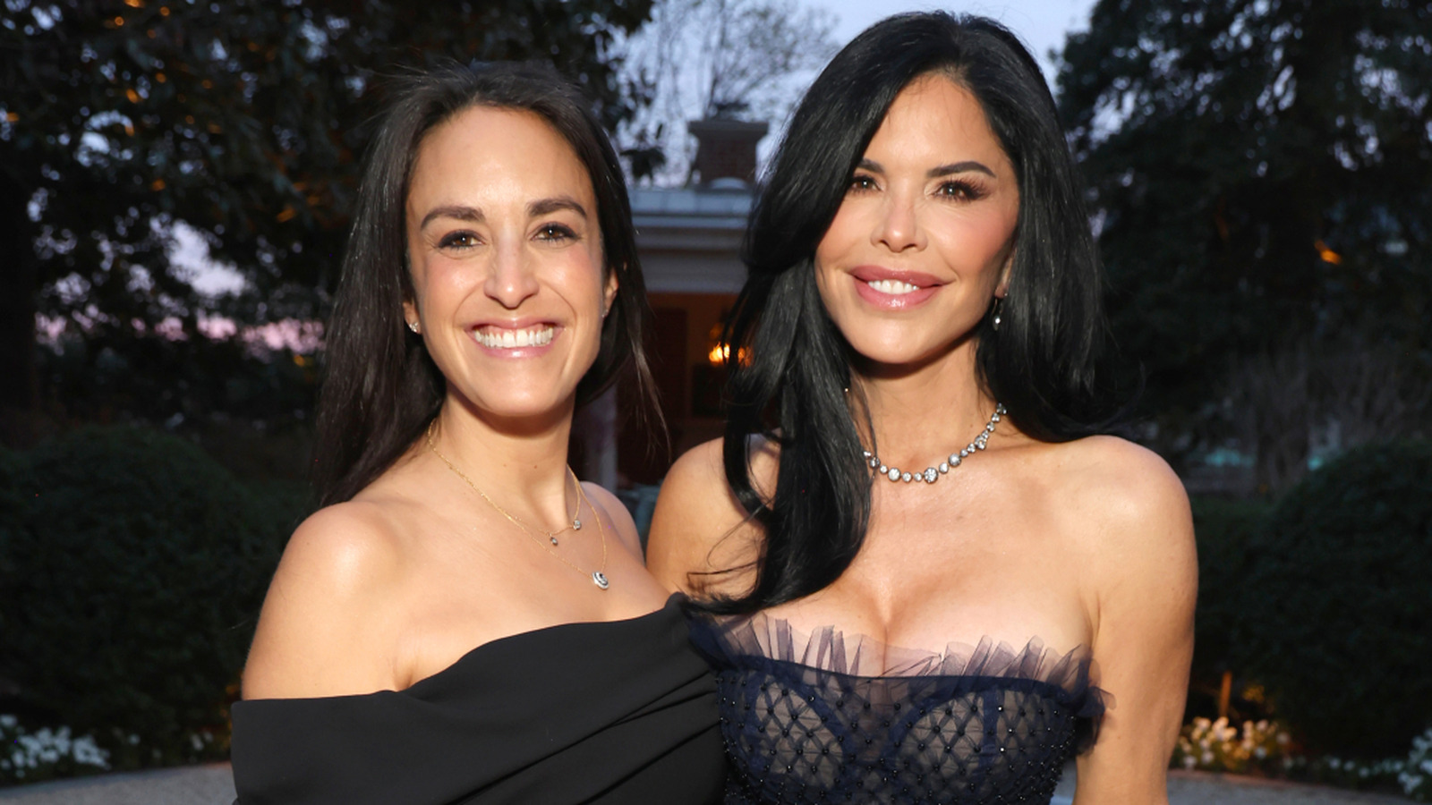 Lauren Sánchez Bezos Looks Nothing Like Her Siblings (& It Could Be The ...