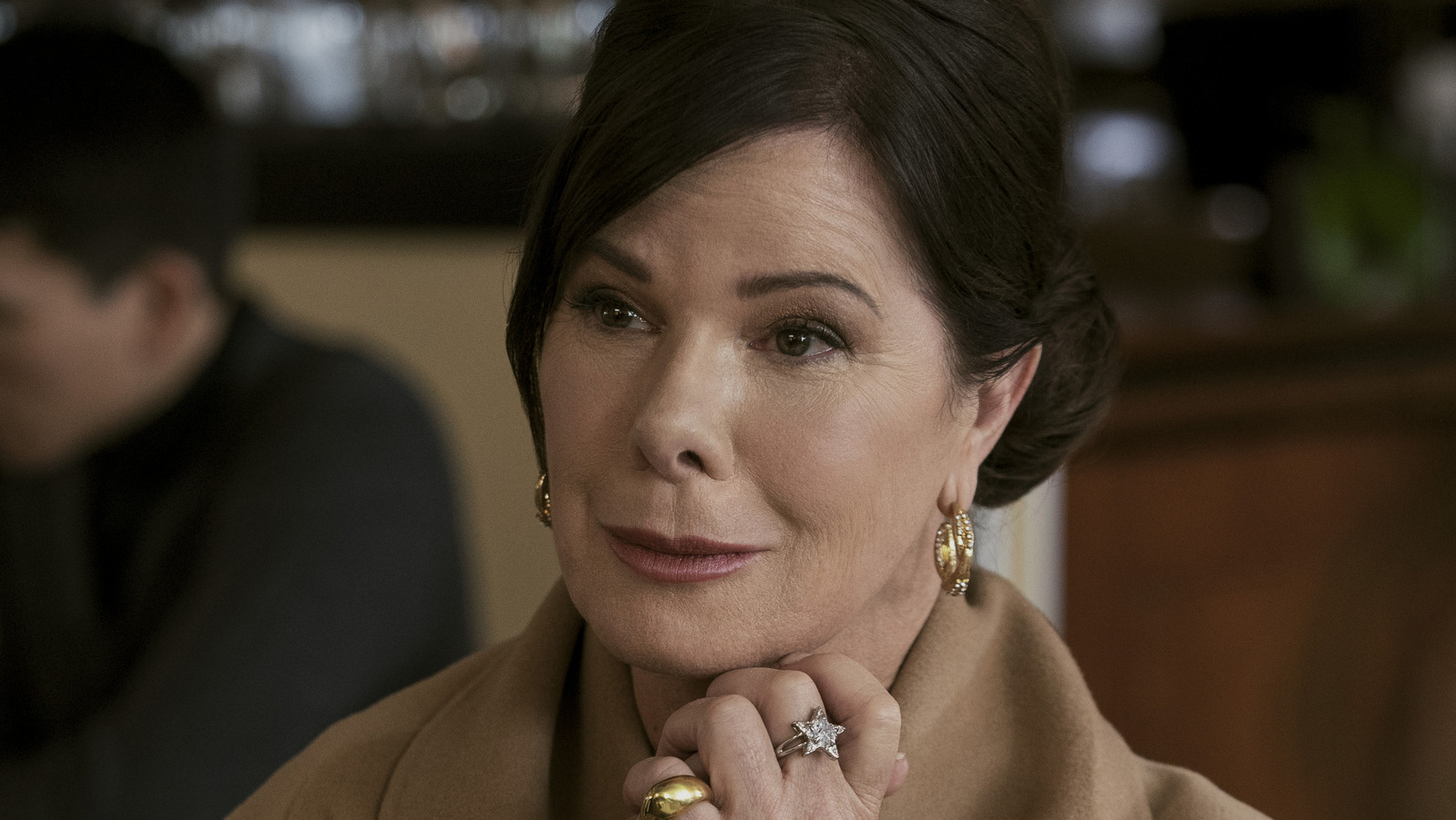 Marcia Gay Harden Takes Us Inside That Sledgehammer Scene In Uncoupled ...