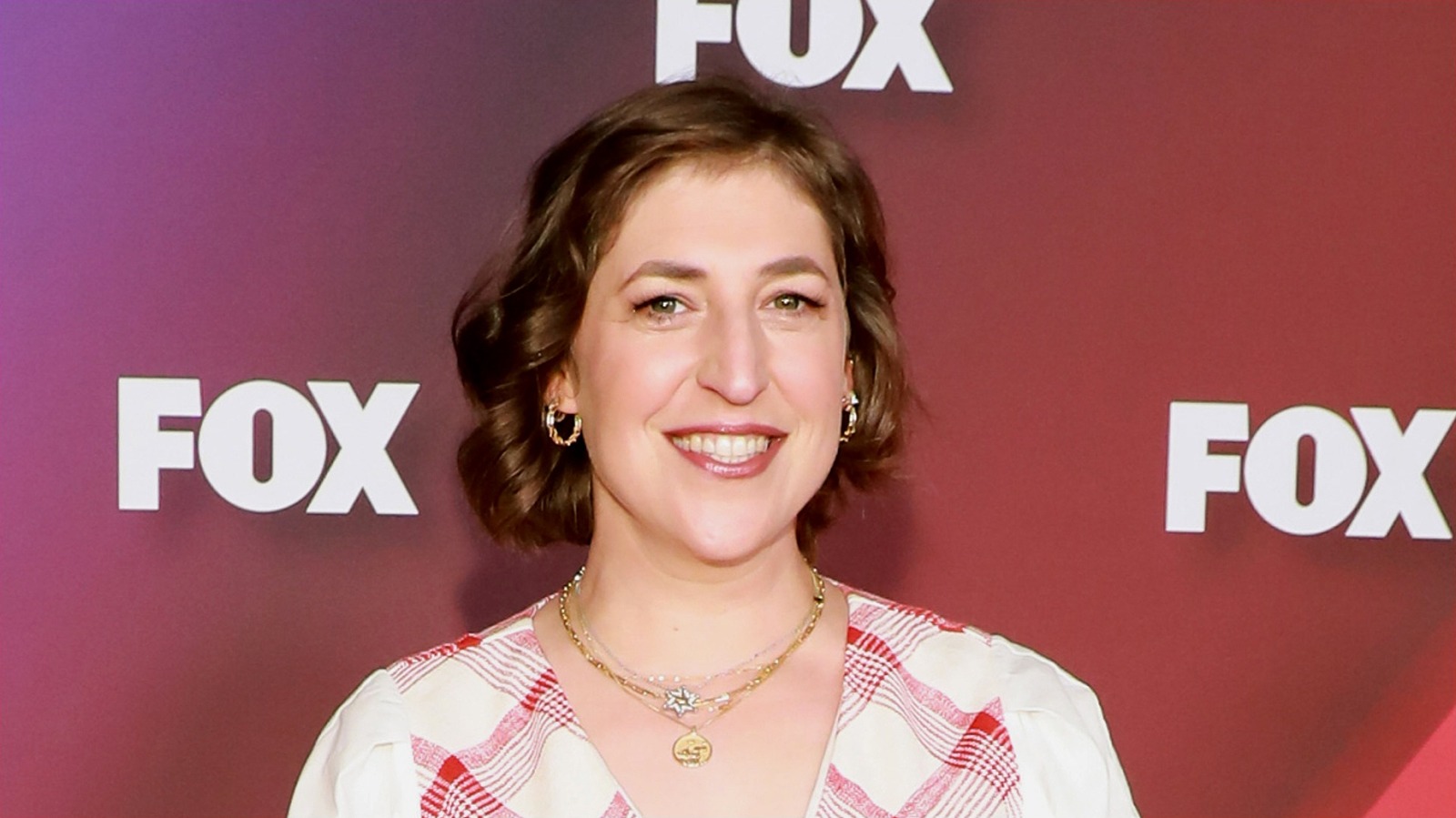 Mayim Bialik Is More Similar To Amy Farrah Fowler Than It Seems