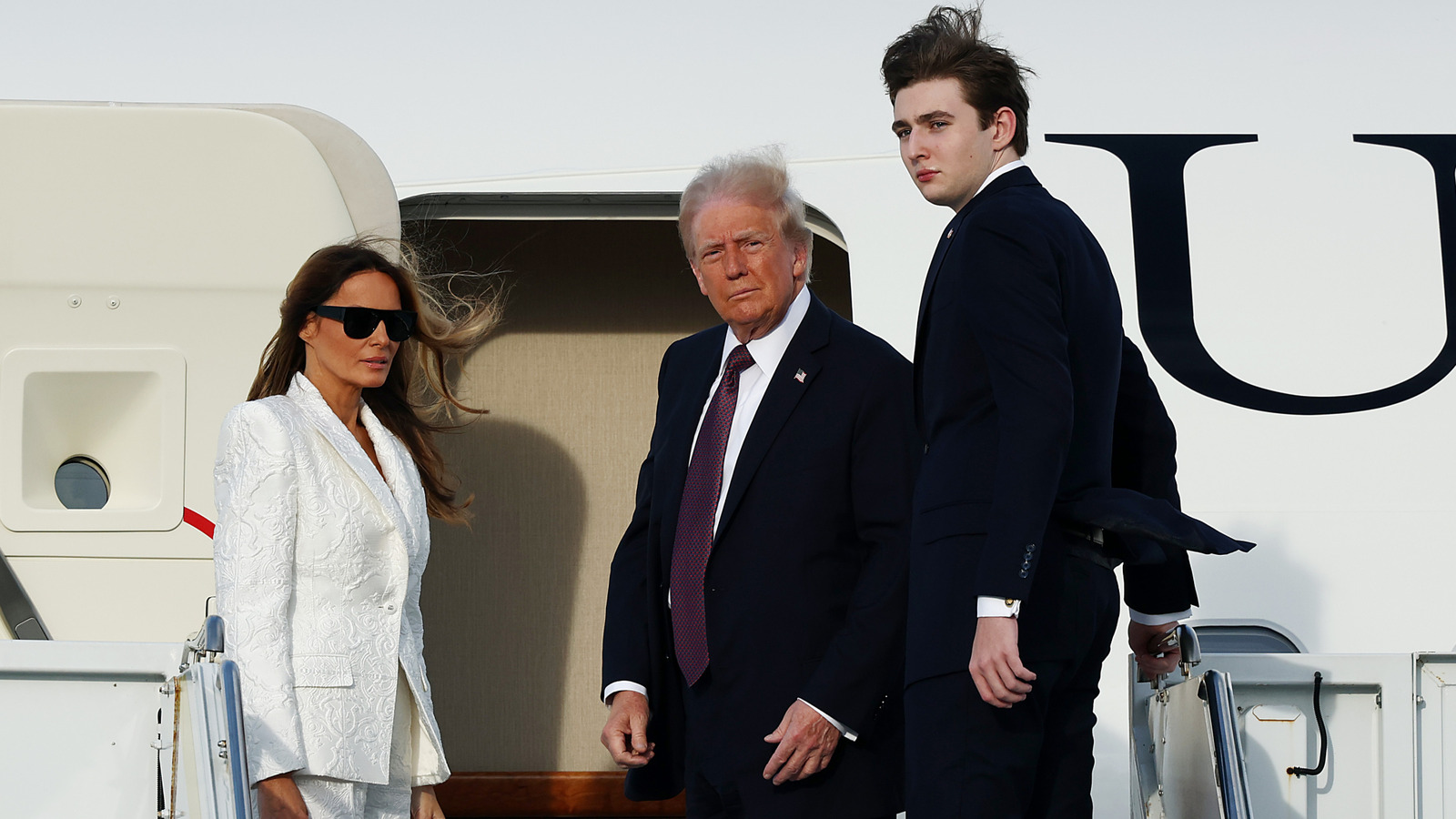 Melania Trump's Deep Bond With Barron Is All Thanks To Donald's Ego Melania Trump's Deep Bond With Barron Is All Thanks To Donald's Ego