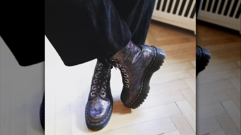 Metallic Shoes Are The Most Stylish Way To Rock The Super Shiny Trend ...