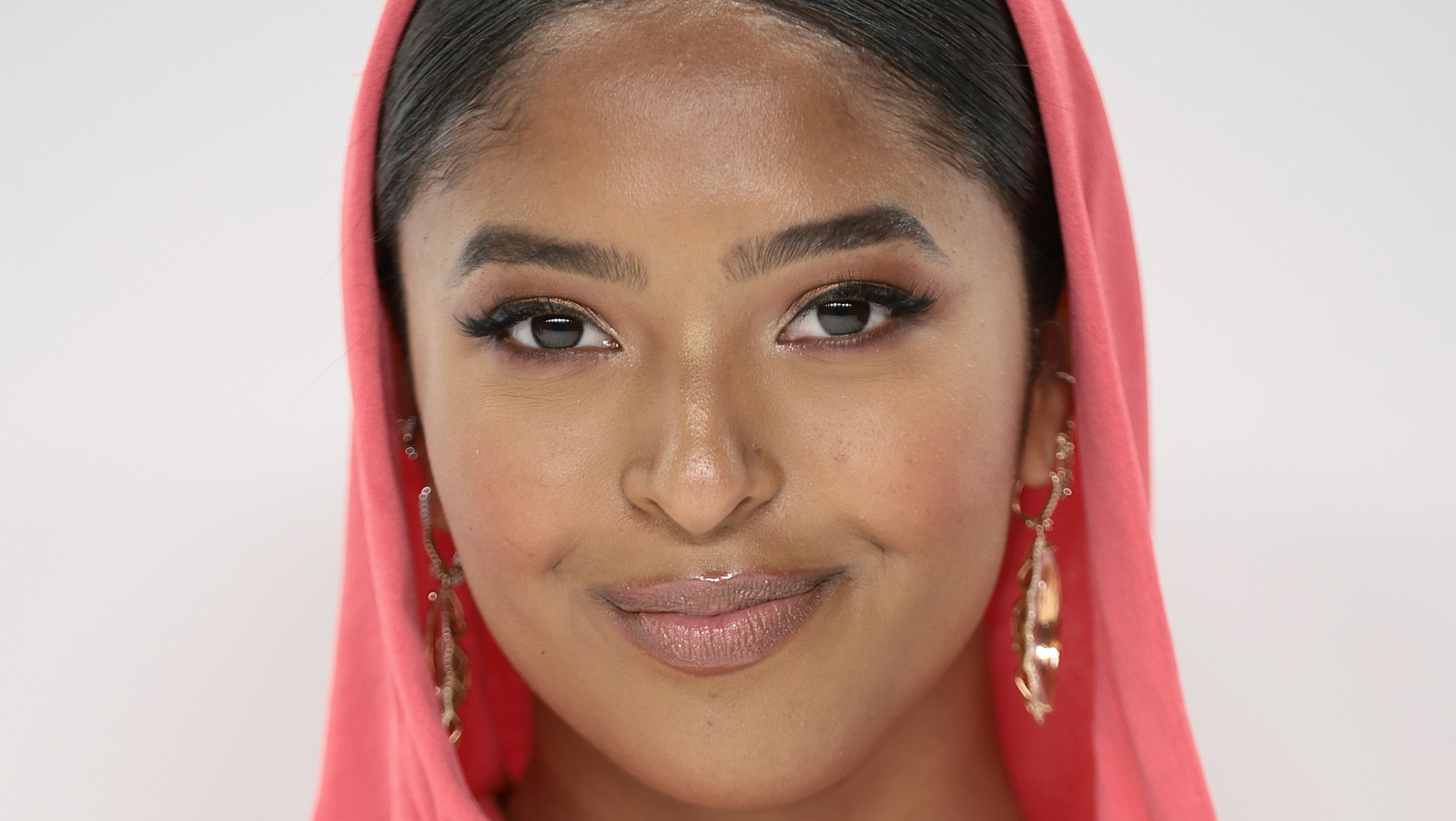 Model Natalia Bryant Spills Her Secrets About Getting Longer Lashes